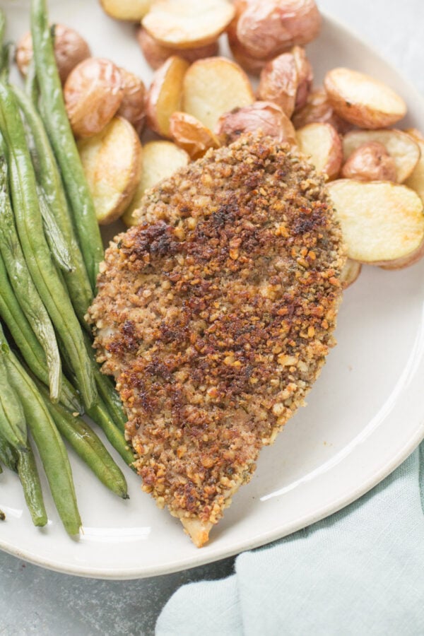 Pecan Crusted Chicken | The Clean Eating Couple
