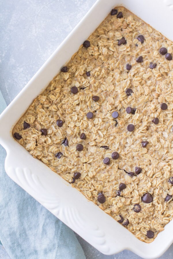 Chocolate Peanut Butter Baked Oatmeal - The Clean Eating Couple