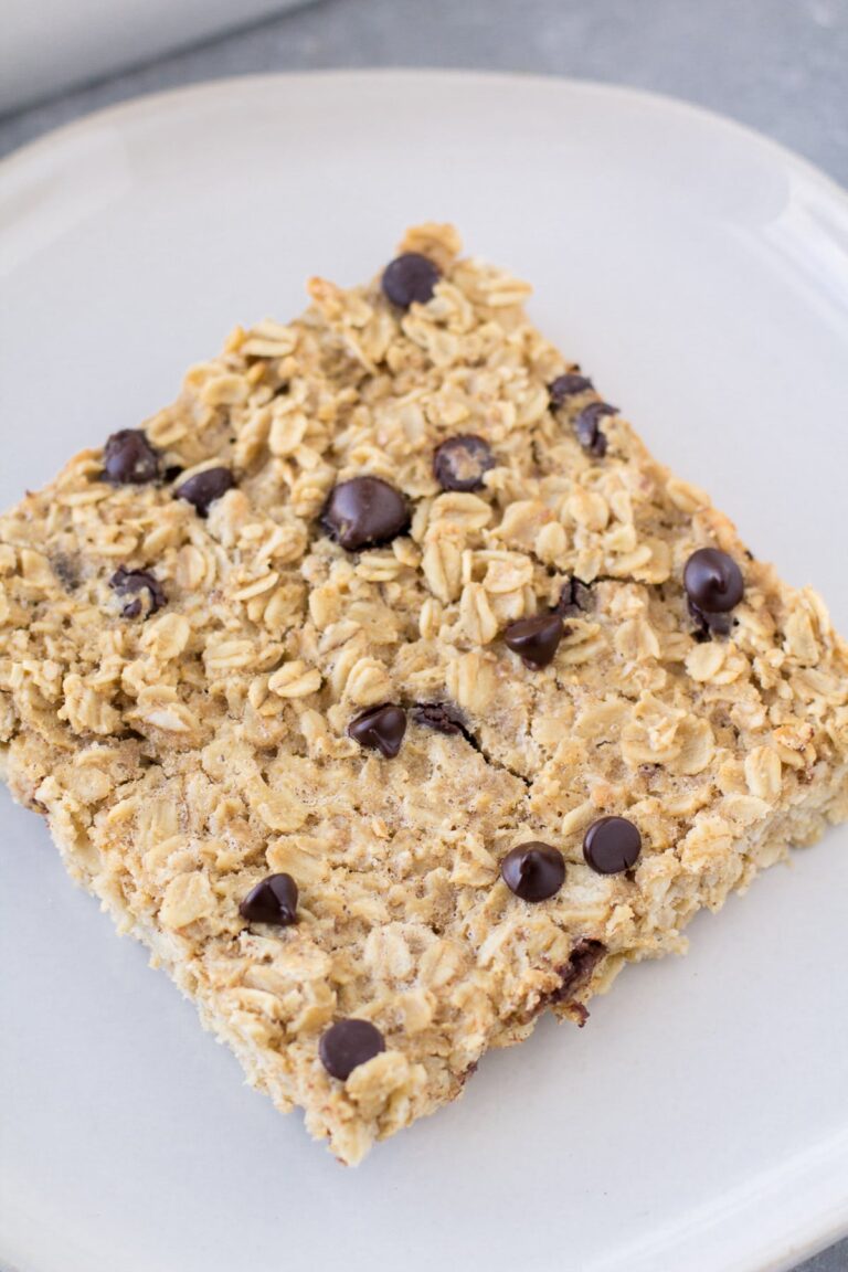 Chocolate Peanut Butter Baked Oatmeal - The Clean Eating Couple