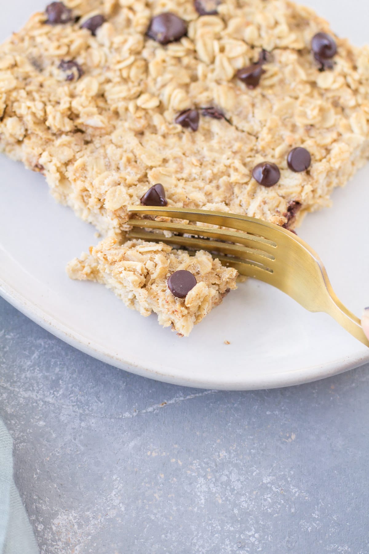 Chocolate Peanut Butter Baked Oatmeal - The Clean Eating Couple