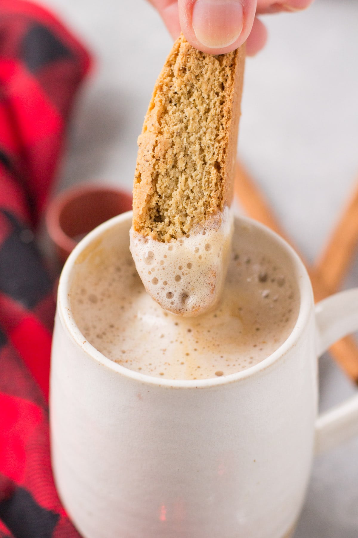 Healthy Gingerbread Latte - The Clean Eating Couple