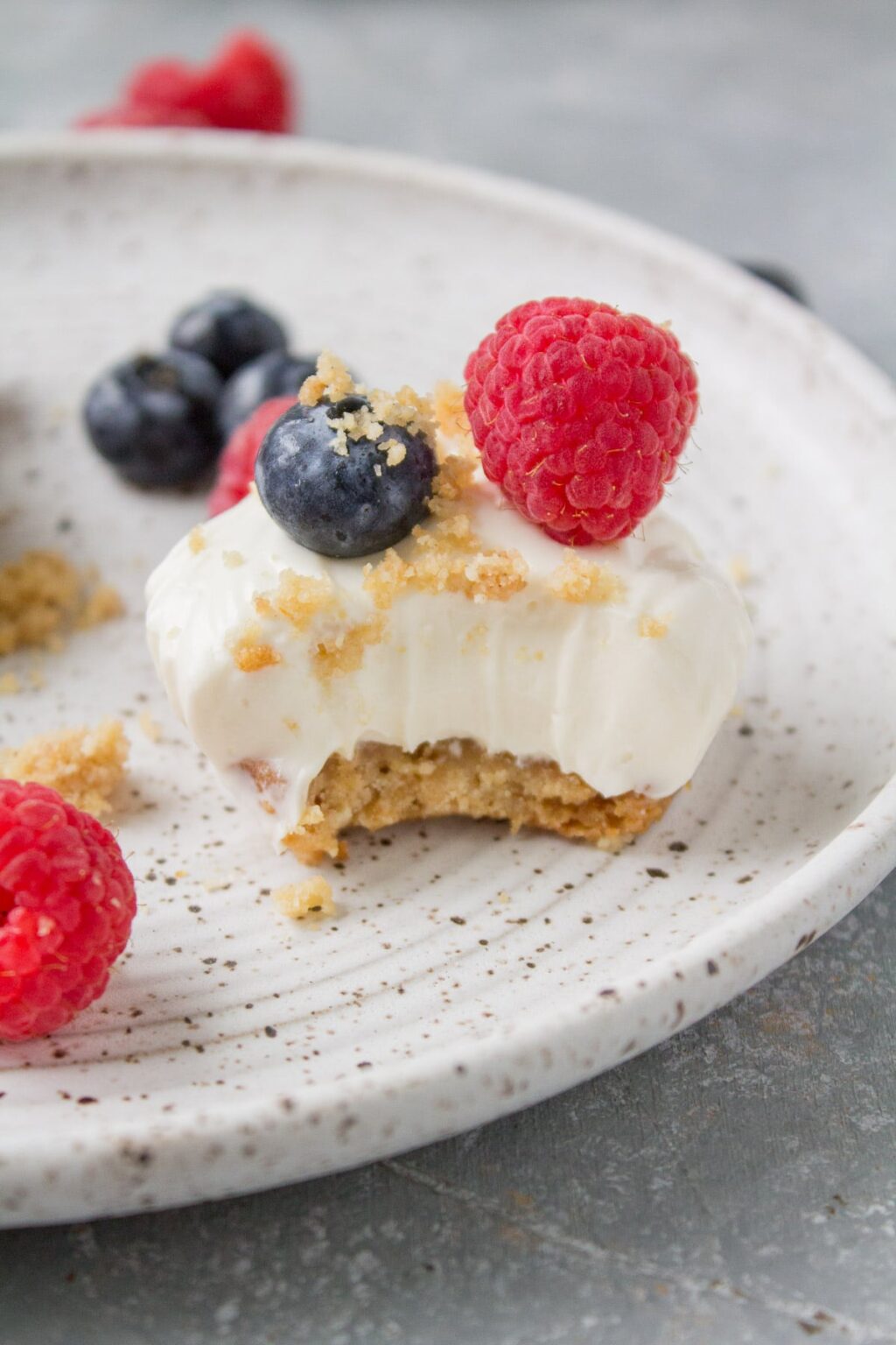 Healthy Cheesecake Bites - The Clean Eating Couple