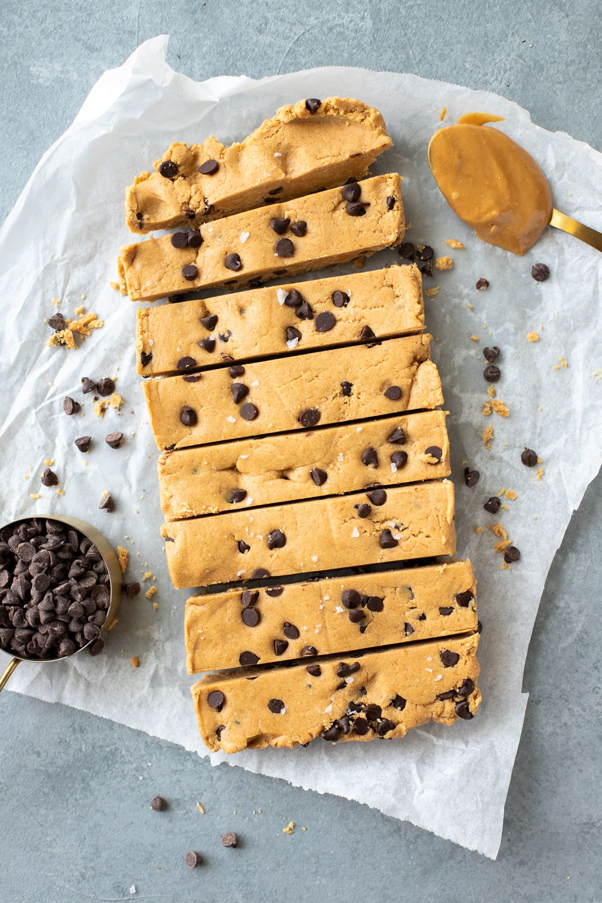 Clean Peanut Butter Protein Bars | The Clean Eating Couple