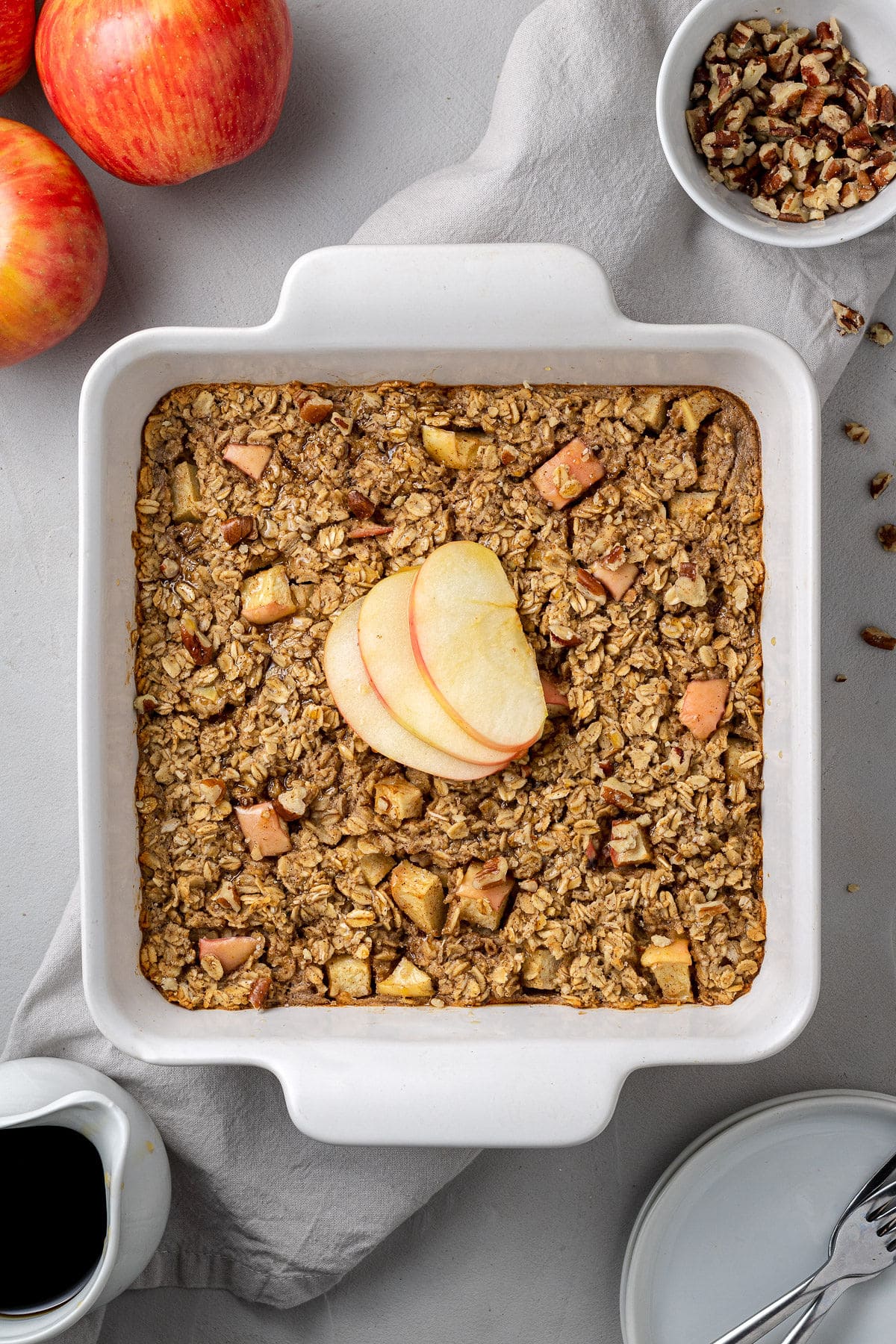 Healthy Baked Apple Oatmeal - The Clean Eating Couple