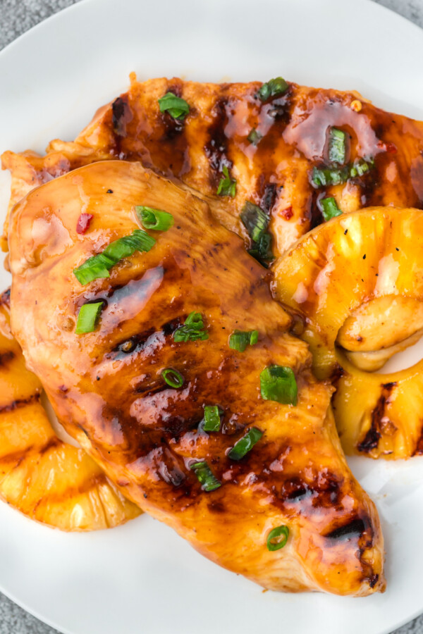 Pineapple Grilled Chicken | The Clean Eating Couple