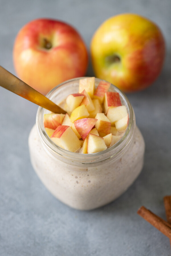 Apple Cinnamon Overnight Oats | The Clean Eating Couple