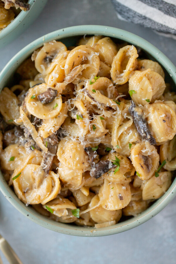 Caramelized French Onion Pasta | The Clean Eating Couple