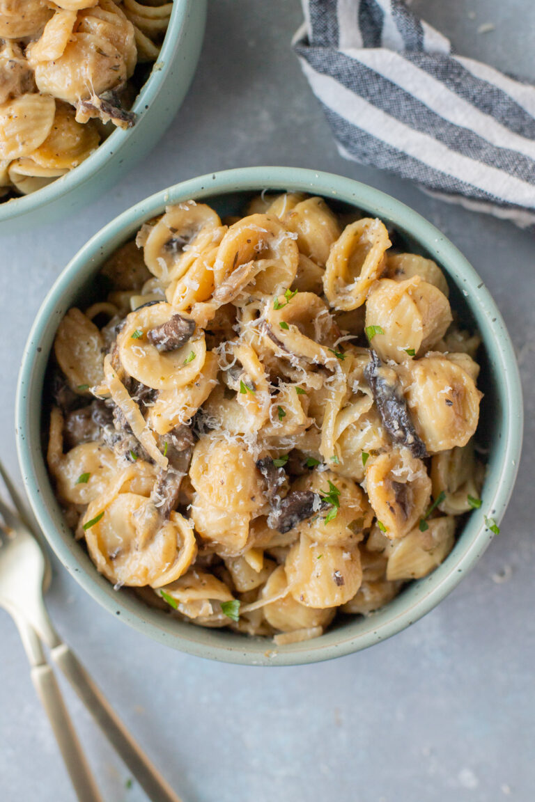 Caramelized French Onion Pasta | The Clean Eating Couple