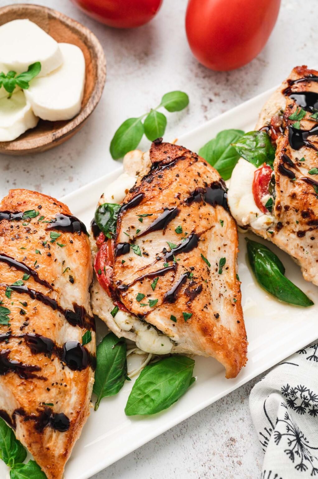 Baked Caprese Chicken | The Clean Eating Couple