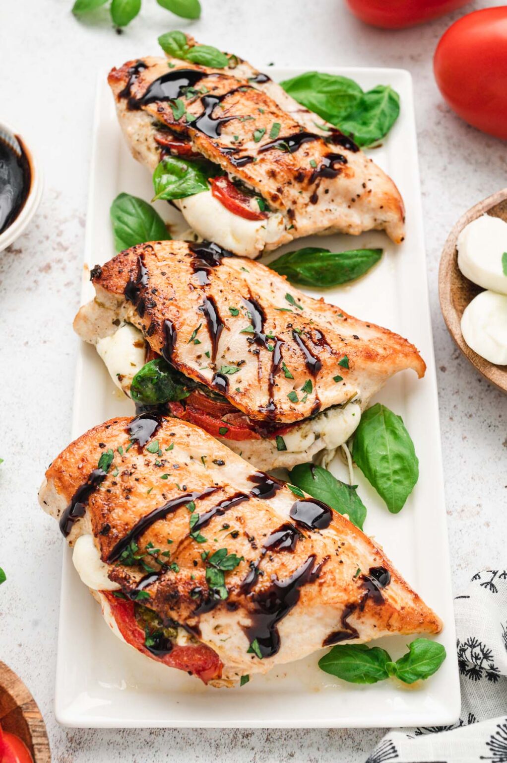 Baked Caprese Chicken | The Clean Eating Couple