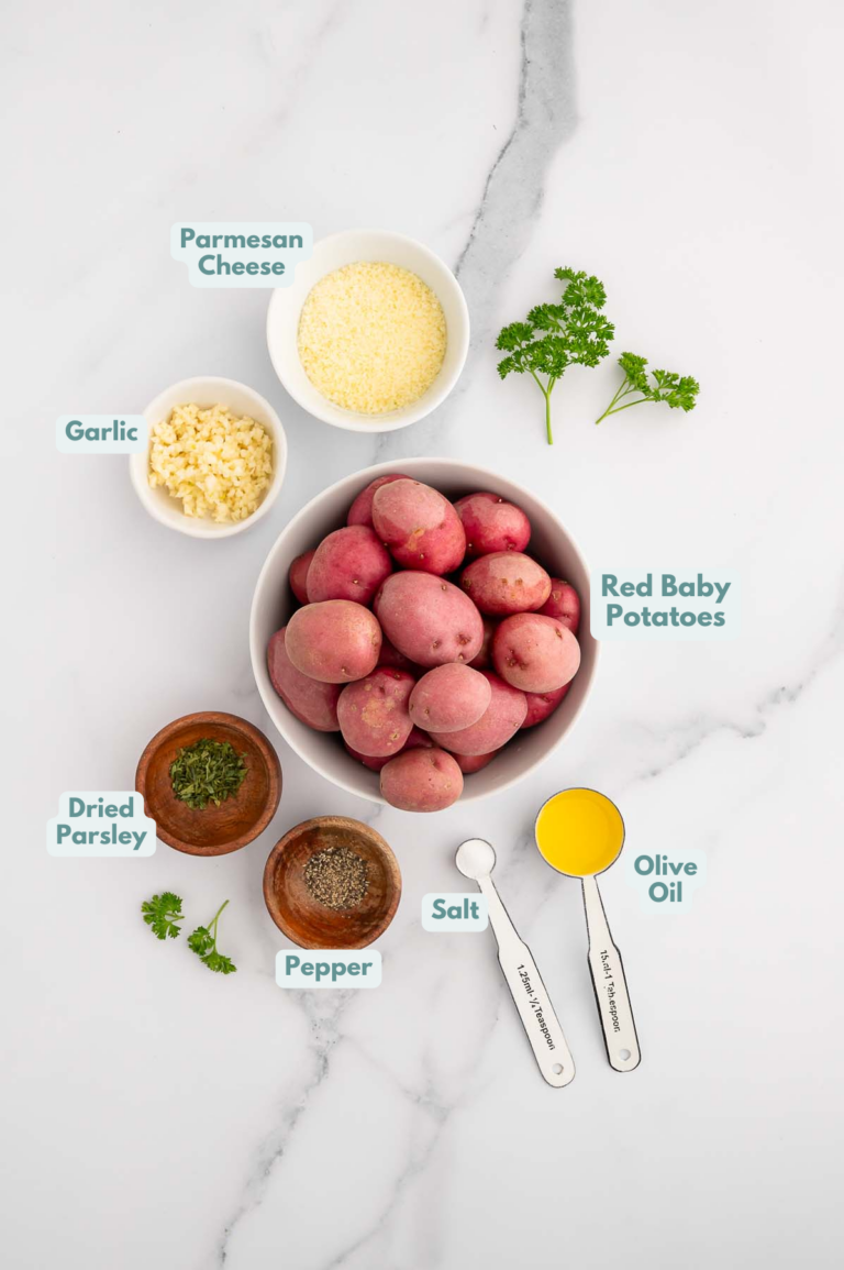 Garlicky Roasted Potatoes | The Clean Eating Couple