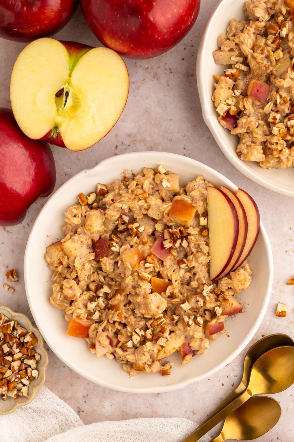 Hearty Apple Oatmeal - 15-Minute Warm Breakfast Recipe