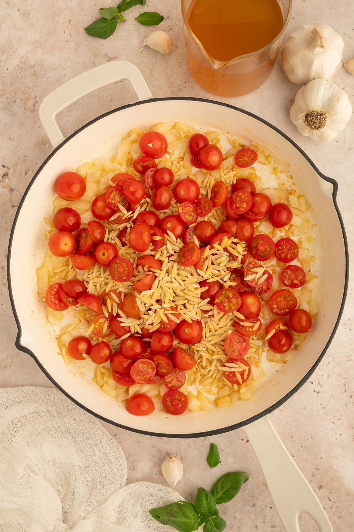 One Pot Caprese Chicken Orzo [High Protein!] - The Clean Eating Couple