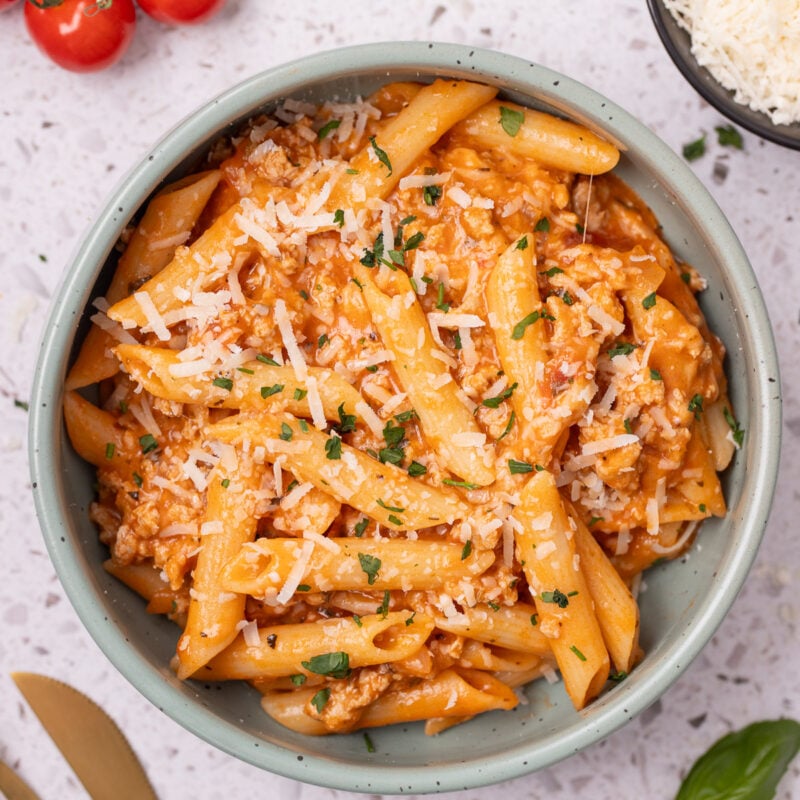 Cheesy Ground Turkey Pasta - The Clean Eating Couple