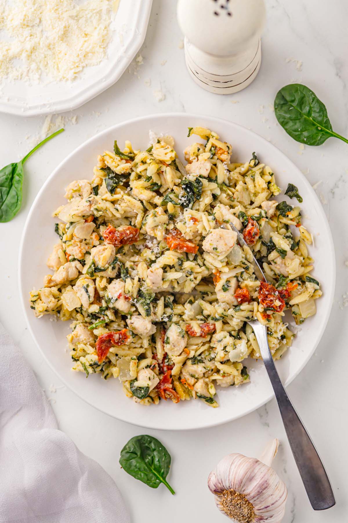 Tuscan Chicken Orzo - The Clean Eating Couple